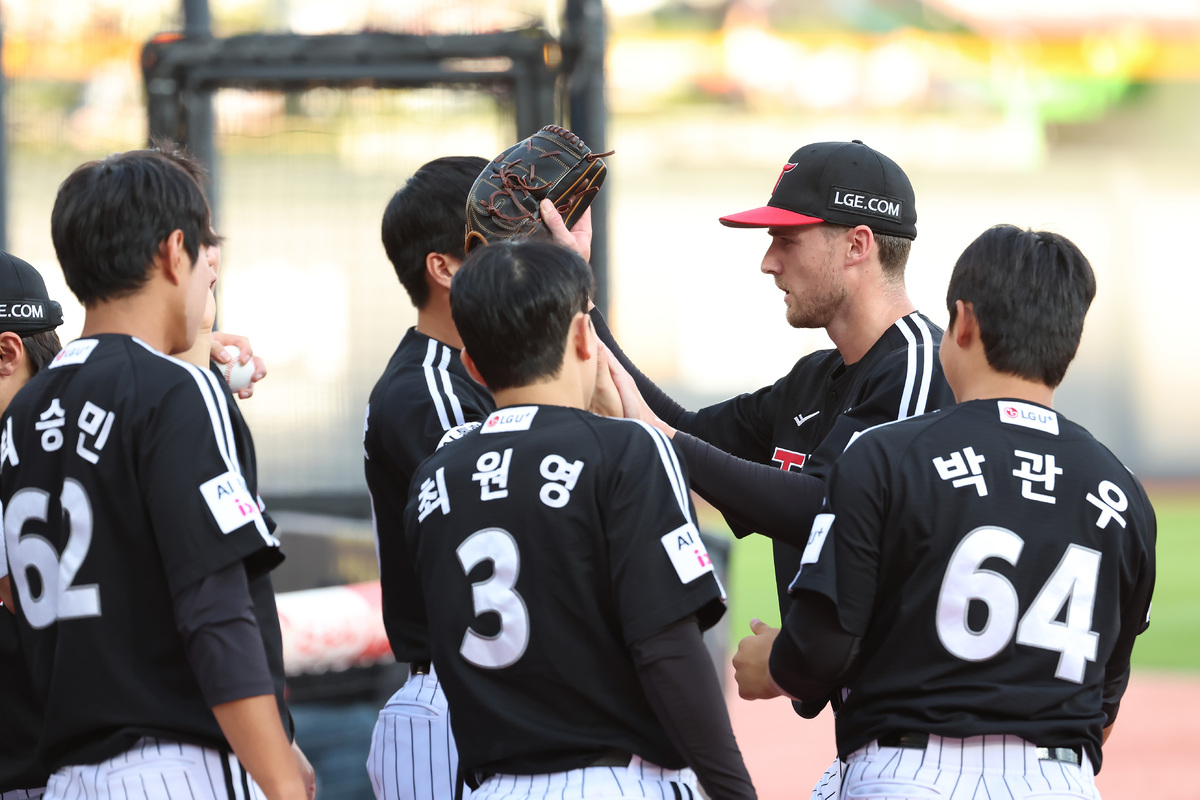 ‘MLB 등판 0, KBO리그 환상 데뷔전’ LG 톨허스트 VS ‘MLB 144선발, KBO리그 데뷔전 폭망’ 롯데 벨라스케즈…많은 게 달린 19일 선발 맞대결