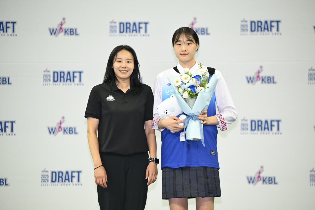 WKBL 트라이아웃 더욱 중요해졌다. 1순위 이가현, 파격 3순위 고리미. 신한은행 최윤아 감독, KB 김완수 감독의 선택 이유