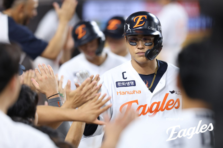 3연승 LG, 4연패 한화와 격차 더 벌렸다…롯데는 22년 만의 10연패로 4위 추락