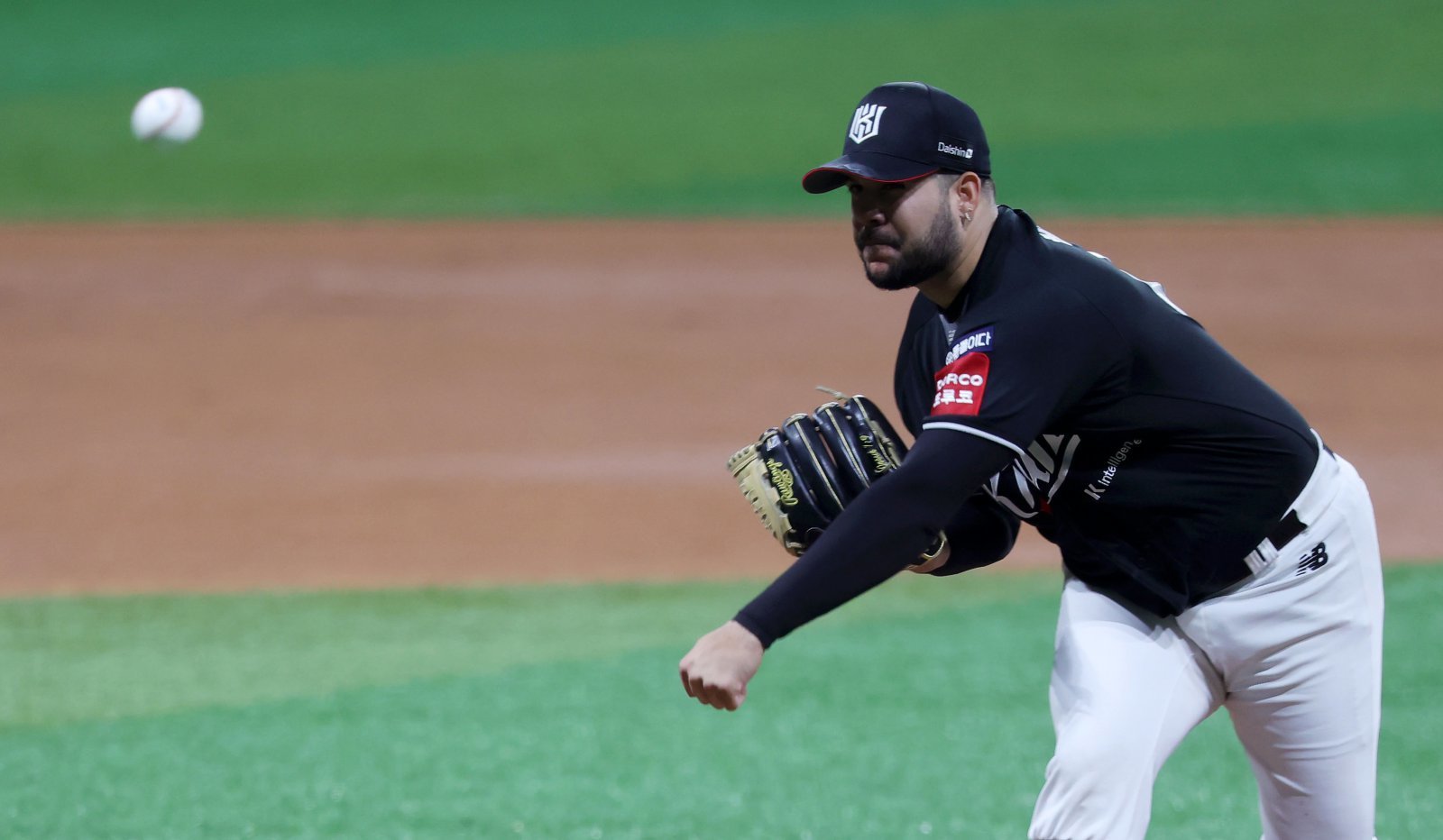 ‘5.2이닝 8실점’ KT 헤이수스, 개인 한 경기 최다실점 타이 [SD 잠실 라이브]