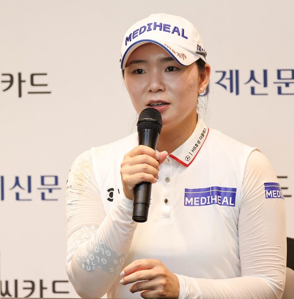 통증에서 벗어난 이다연 "9언더파의 산을 넘고 싶어요" [KLPGA BC카드]