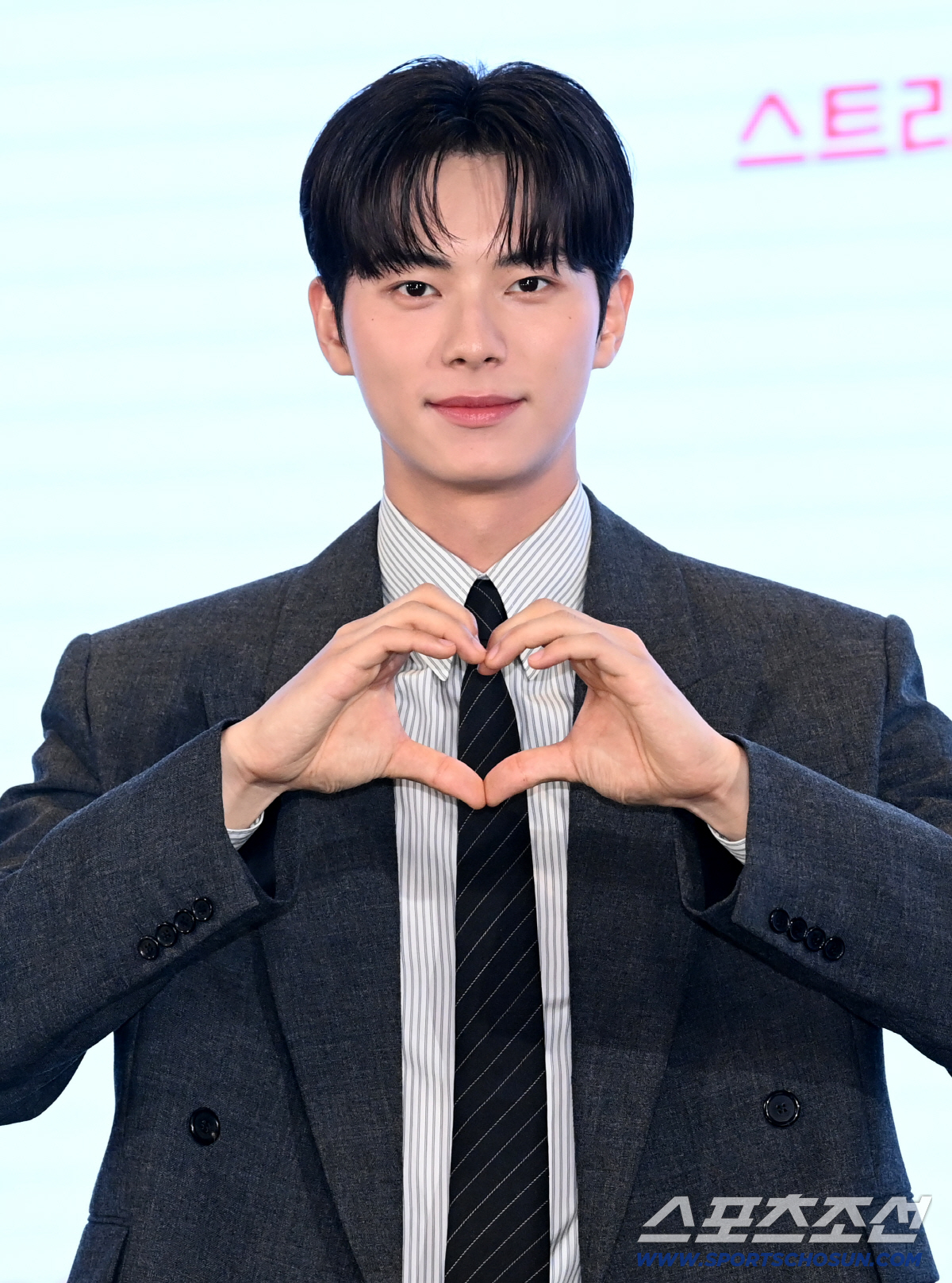 '박성훈 교체 이슈' 이채민, 첫 사극→10살 연상 ♥임윤아 혐관 케미 '합격'('폭군의 셰프')