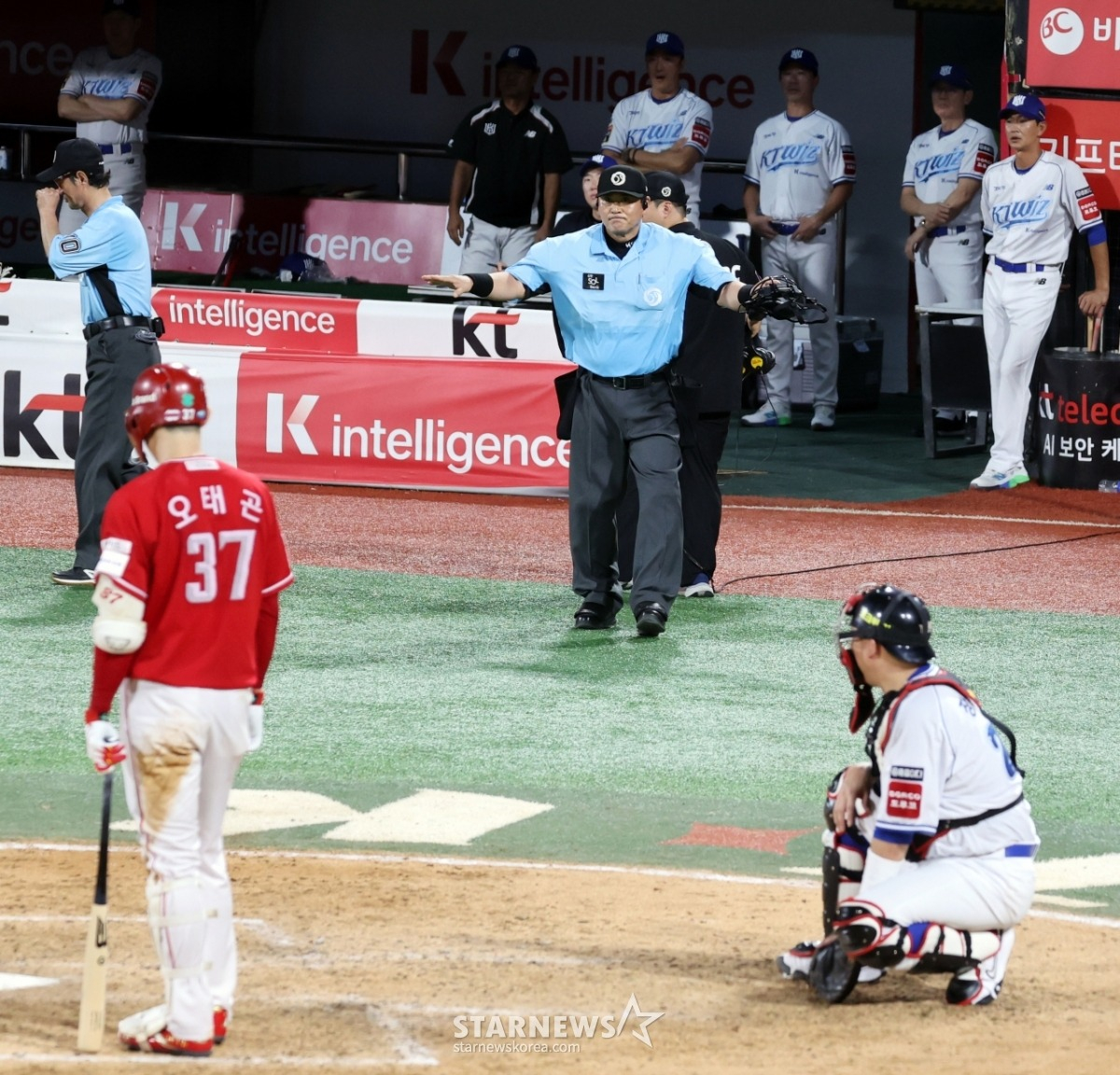 '번복률 33%' 체크스윙 판독, 공정성 넘어 KBO리그 가치를 높인다 [류선규의 비즈볼]