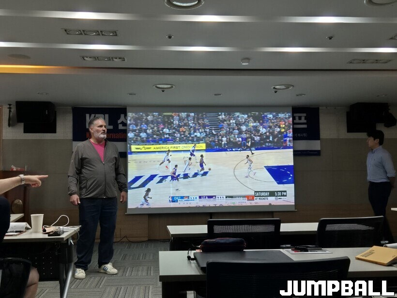 "KBL 파이널은 언제인가?" NBA 심판 총괄 몬티 맥커친이 질문한 이유는?