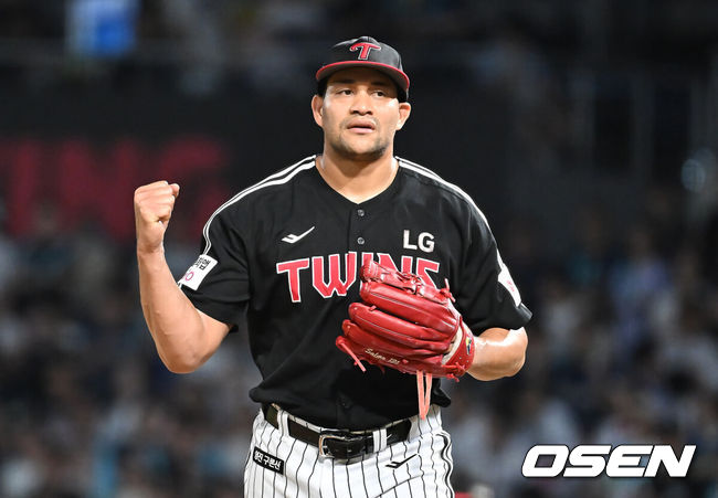 '1위 사전에 연패는 없다' 오스틴 투런포+치리노스 7이닝 무실점, LG 10-1 완승 [창원 리뷰]