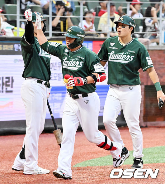 연패 탈출 성공 SSG, 홈런 2방 5타점 '해결사' 최정이 폭발했다 [인천 리뷰]