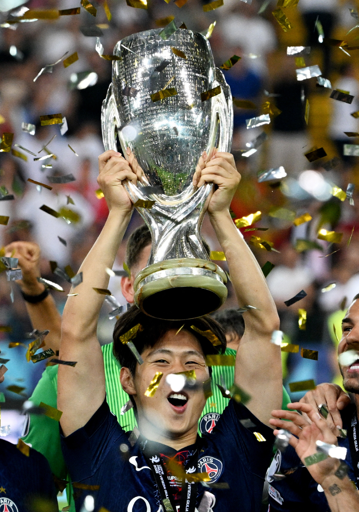 ‘韓 축구 에이스’ 이강인 진짜 망했다, PSG에 갇혔다...EPL 이적 불가 "970억 제안 단칼 거절"