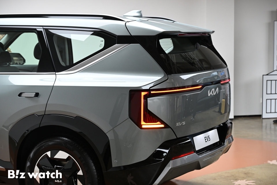 4000만원대 패밀리 전기차 기아 'EV5' 살펴보니