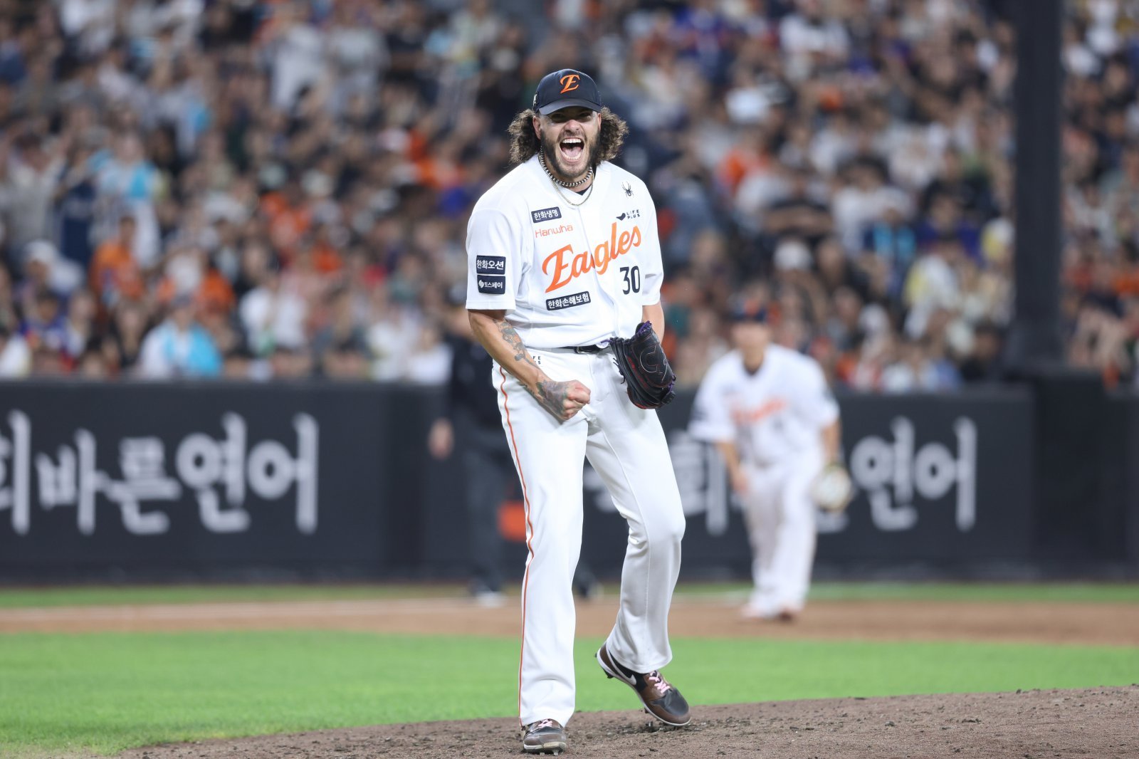 2021시즌 미란다의 225삼진 넘었다…한화 폰세, KBO리그 단일시즌 최다 탈삼진 기록 작성