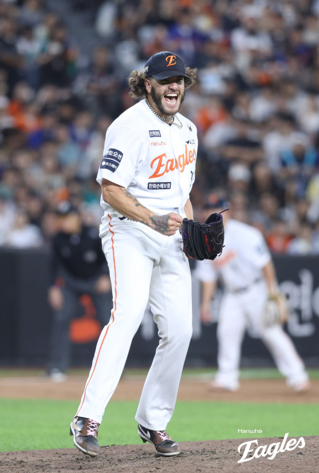 26차례 등판서 228K···한화 폰세, KBO 탈삼진 역사 새로 썼다