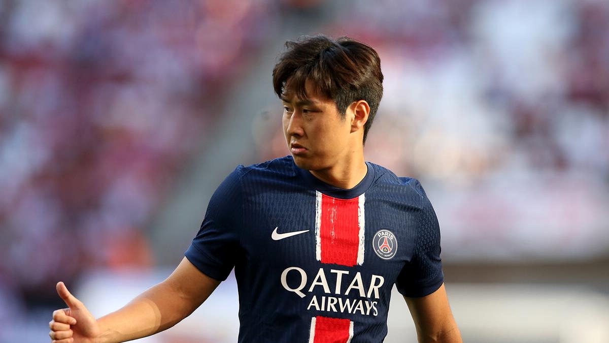 “이강인 PSG 떠난다, 이적 재추진” EPL 러브콜 쇄도했던 LEE “더 많은 출전 원해, 잔류 가능성 낮다”