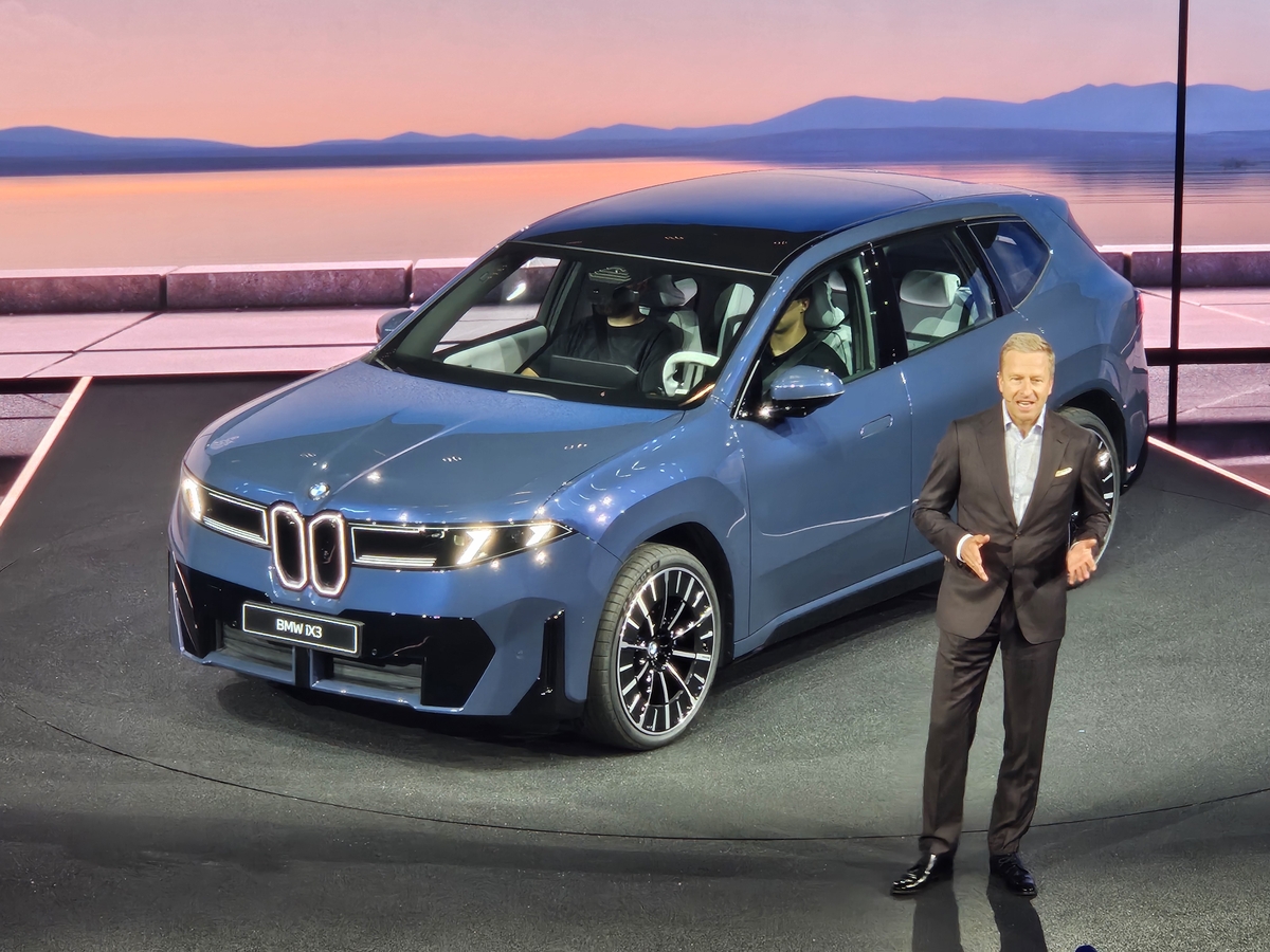 BMW 전통서 탄생한 '진짜' SDV…노이어 클라쎄 기반 '뉴 iX3'