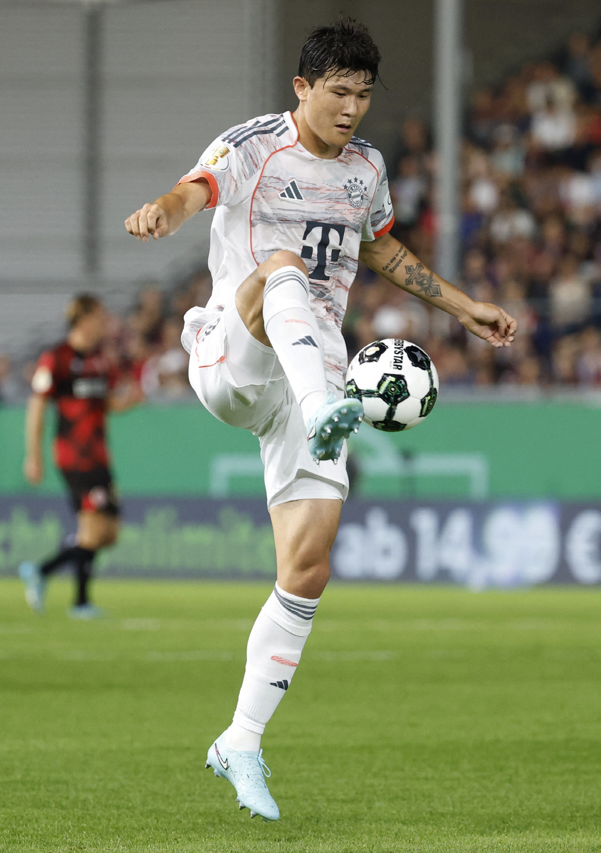 '韓 최고 철벽' 김민재, 드디어 'EPL 이적' 길 열리나? "방출 가능성 커"...뮌헨, KIM 밀어낼 대체자 영입 관심 '유력 기자' 인정