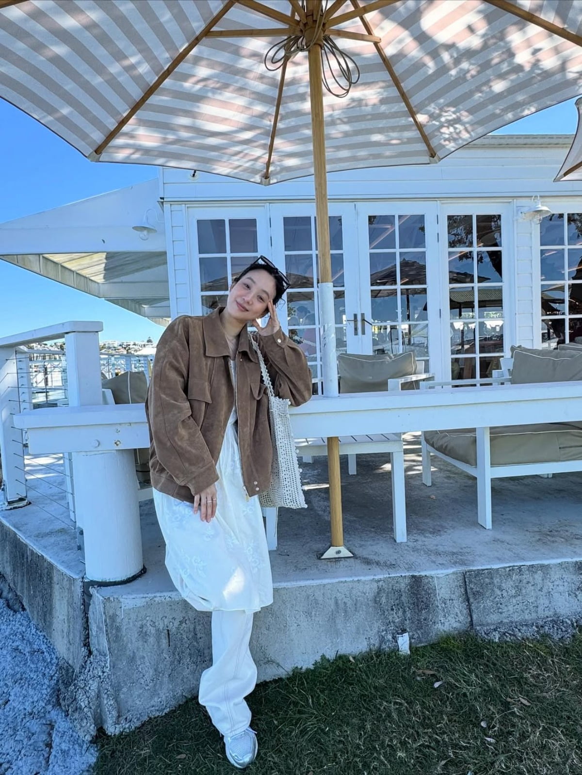 '44세' 정려원, 166cm 47kg 뼈말라 몸매 드러낸 호주 여신…모델 기럭지 실화냐