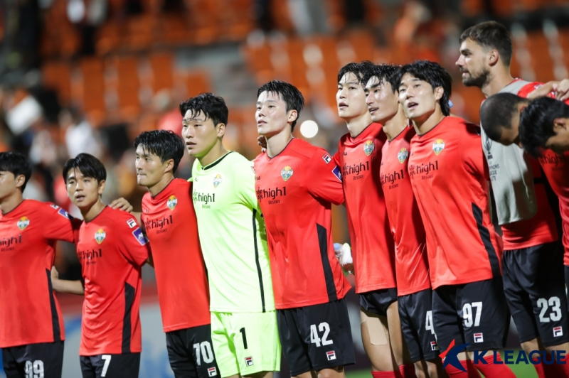 정경호의 강원, 역사적인 ACLE 첫 승…中 상하이 선화에 2-1 역전승