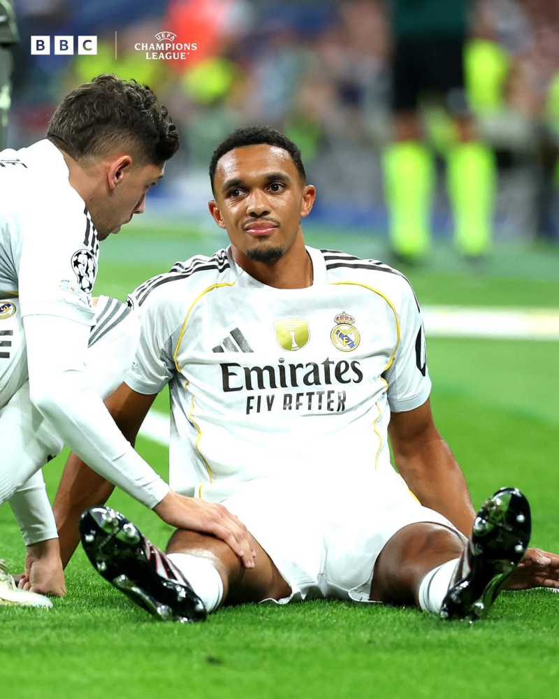 ‘배신자’ 트렌트, UCL 데뷔전서 5분 만에 부상 OUT→1달 이상 이탈 전망…안필드 원정 가능할까