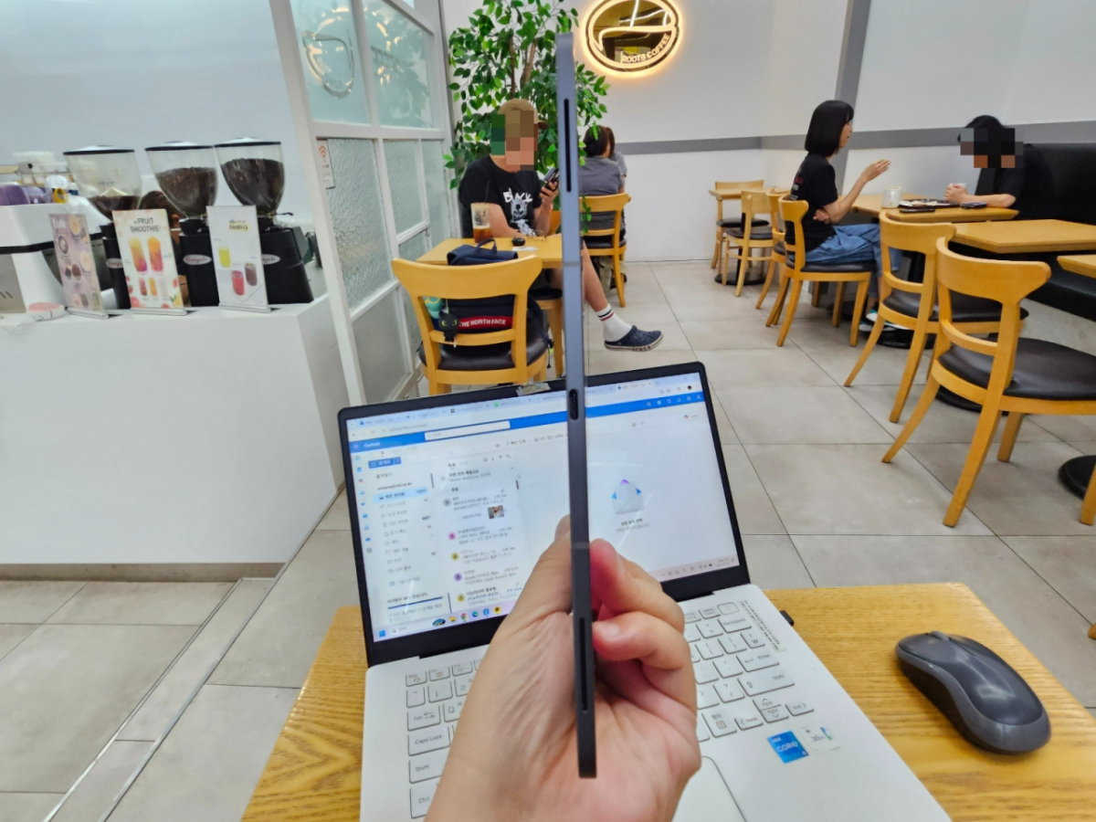 "AI 탑재한 괴물"…휴대폰 보다 얇은 '갤탭S11 울트라' [테크로그]