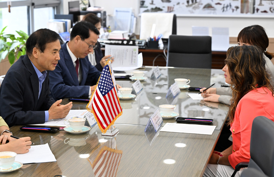 인천시-알래스카주, 자매결연 40주년 앞두고 항공·물류·관광 협력 논의