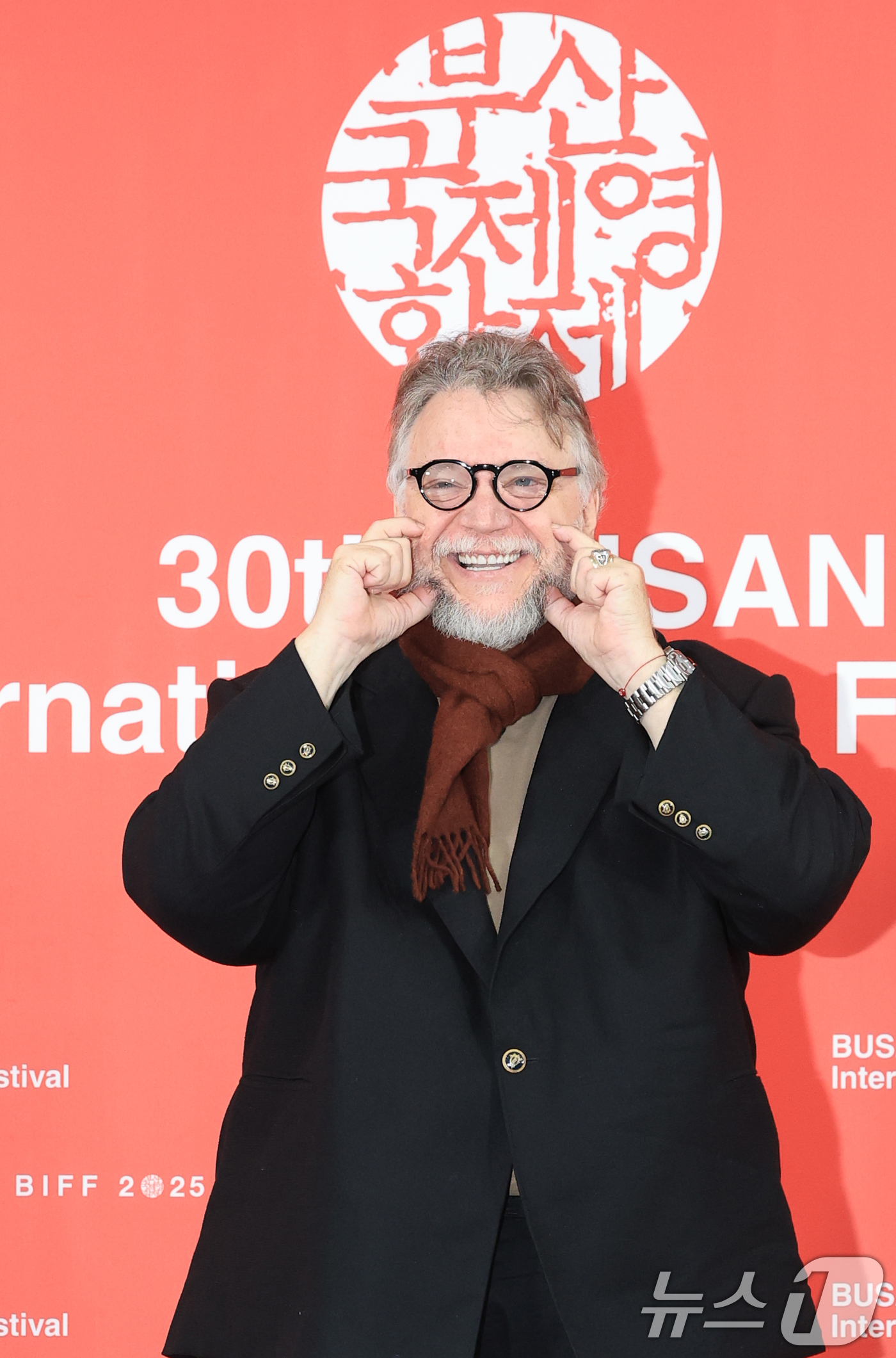 기예르모 델토로, GV서 380명에 사인…"피곤한 건 상관없어" [BIFF]