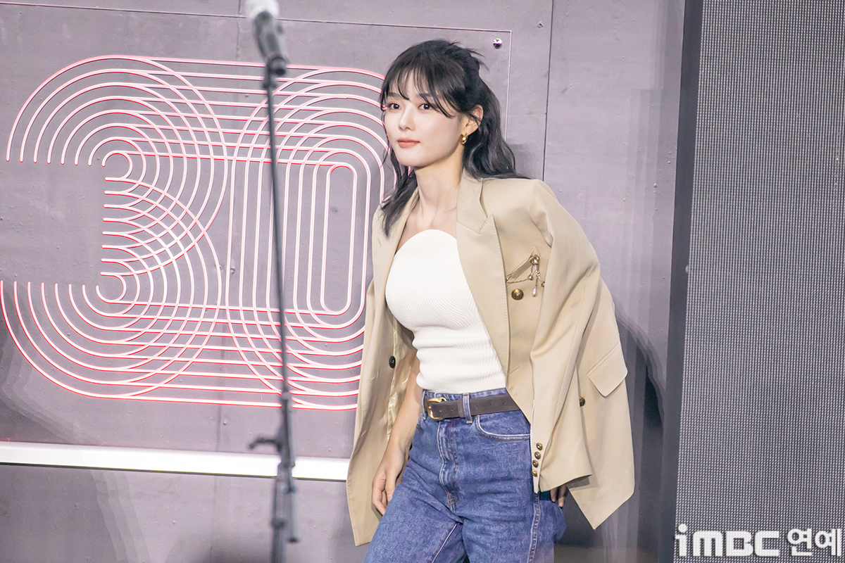 [움짤] 김유정, 편애하고 친애하는 유정이의 BIFF