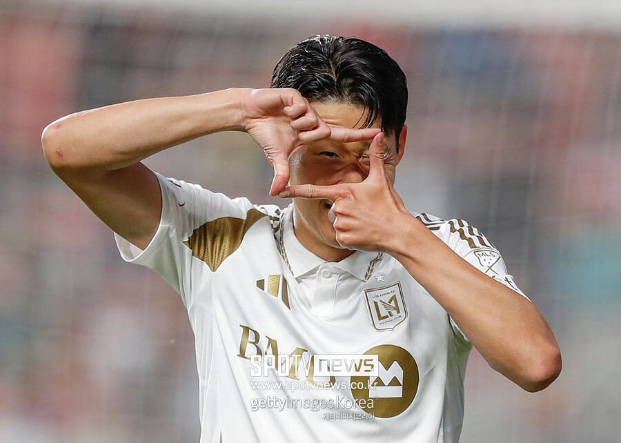 英 BBC '비피셜' 떴다, 손흥민 美 이적 벌써 성과 감탄…"367억원 MLS 최고 몸값 인증" 해트트릭에 열광