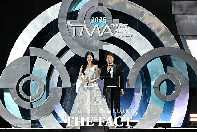 [2025 TMA] 올해도 '찰떡궁합' MC 서현-전현무