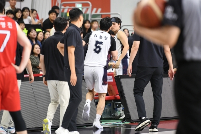 ‘슈퍼팀’ KCC 어쩌나, 29점차 대패보다 아픈 김동현의 발목 부상…“통증 있어 정밀검진 필요”