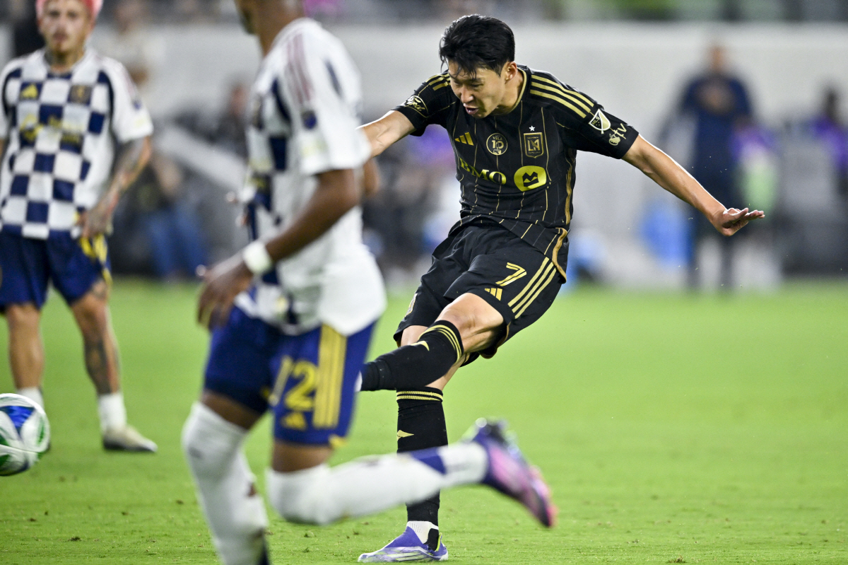 'MLS 씹어먹는 중' 손흥민, 또또또 주간 베스트11 선정...흥부듀오' 부앙가+'GOAT' 메시도 함께[오피셜]