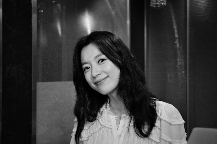 일본 드라마 공개 앞둔 한효주 여전한 미모로 훈남 배우와 함께