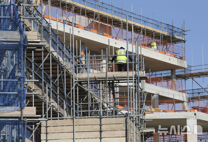 9월 영국 종합 PMI 51.0·2.5P↓…"세금 인상 우려"