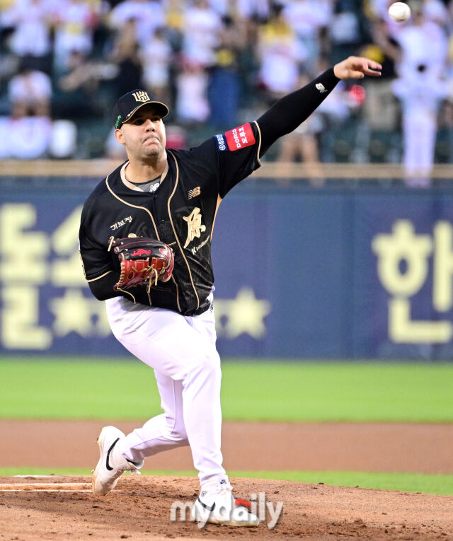 '4위 삼성과 1경기 차' 총력전 예고 KT, 헤이수스 불펜 대기→오원석 26일 불펜 가능성↑…"이틀이 중요해" [MD인천]