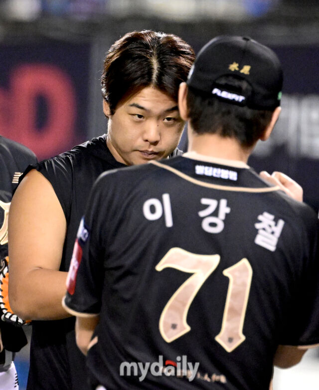 'SSG 5실책 실화다' KT, 10-1 대승→KIA PS 탈락 확정…천재 타자 결승타 포함 4타점&전 구단 상대 홈런 [MD인천]