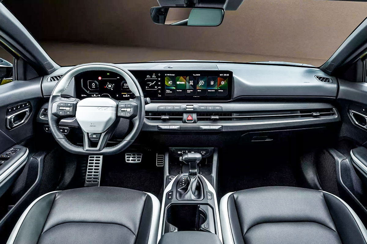 “아반떼 독주 깨질까” 기아 K4 해치백, 해외서 먼저 불 붙었다 | EV-Hotissue