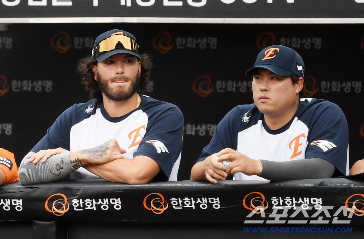 'LG 킬러' 류현진, 1위 추격&기록 두 마리 토끼 도전한다…KBO 역대 7번째 기록 도전