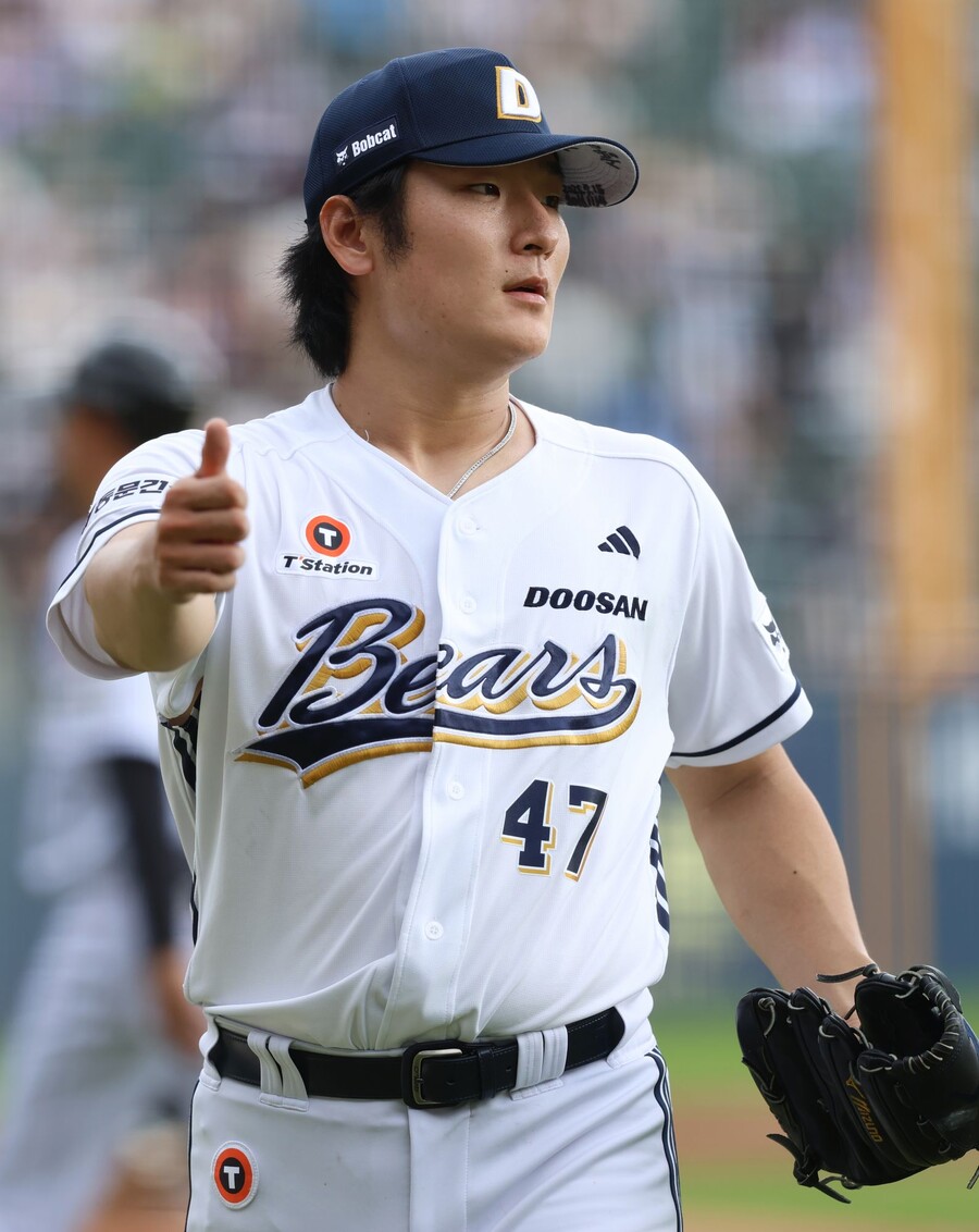 곽빈 159km 불꽃투에 롯데 가을야구 탈락 눈물…케이브 3안타 3타점 폭격 [잠실 게임노트]