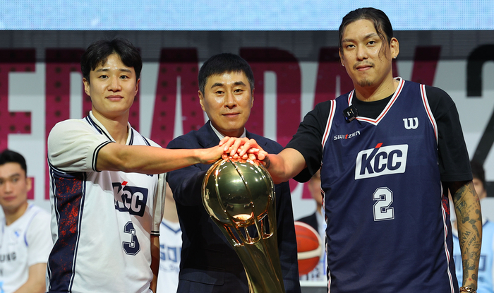 ‘우승 후보’ KCC·LG인 건 알겠는데…두 팀이 꼽은 ‘진짜 경쟁자’는 누구? [SS포커스]