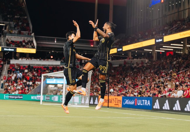 이 정도면 LA 전체의 승리요정! 'LAFC 4연승' 손흥민, 다저스 경기 관람→10-5 승리
