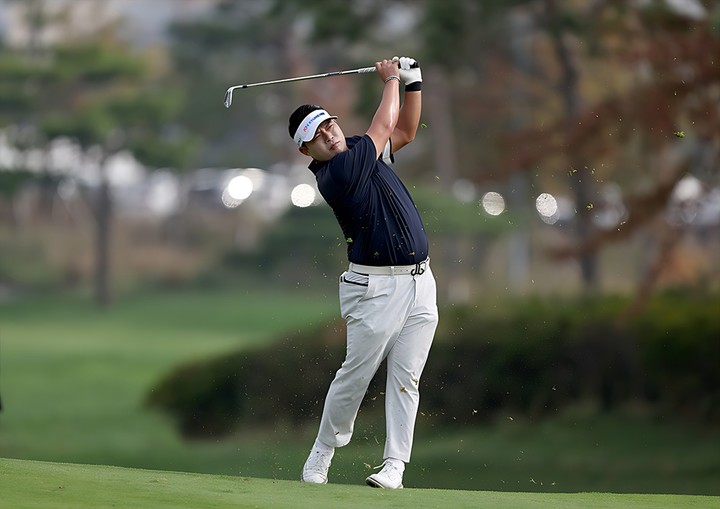 '하루 버디 10개 쾅~' 이승택, 파이널스 3차전 3R 공동 2위 점프..PGA 투어 입성 가시권