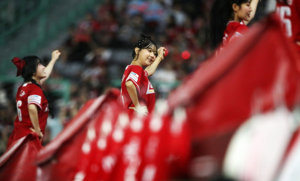 '3위로 대기중' SSG '준PO 응원 계획' 공개 "붉은 응원 물결로 뒤덮는다"