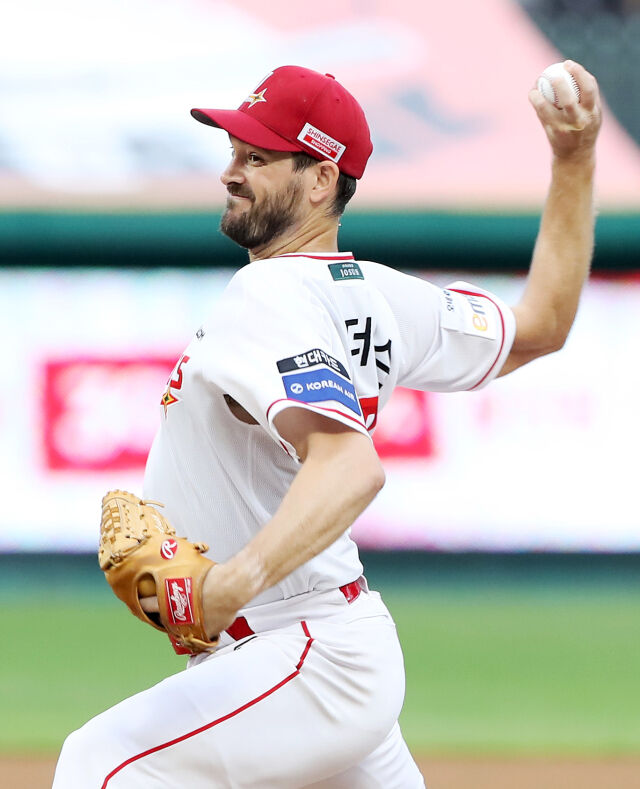 '이럴 수가' SSG 어쩌나, 245K 에이스 장염 증세→1차전 불발…준PO 등판 가능한가 "몸 상태 체크 후 결정"