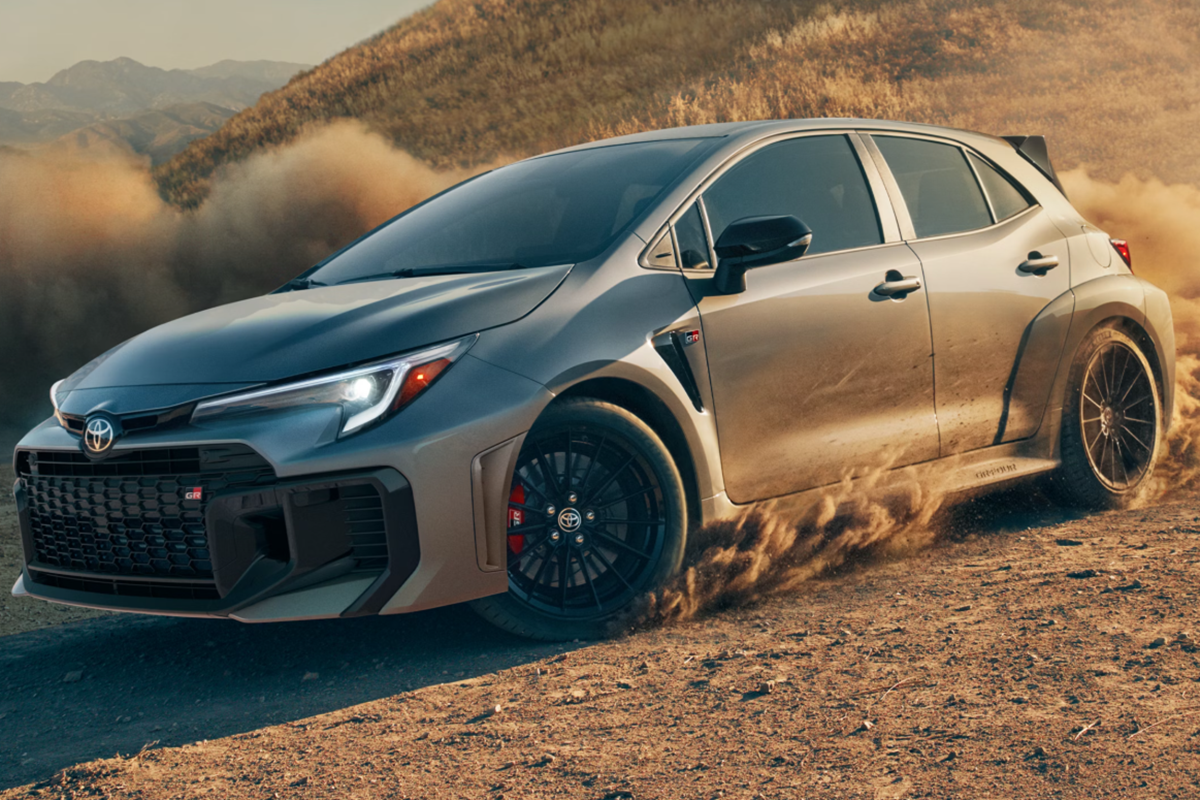 “연비 따윈 잊어라” 토요타가 ‘달리라고 만든 차’의 정체 | EV-Hotissue