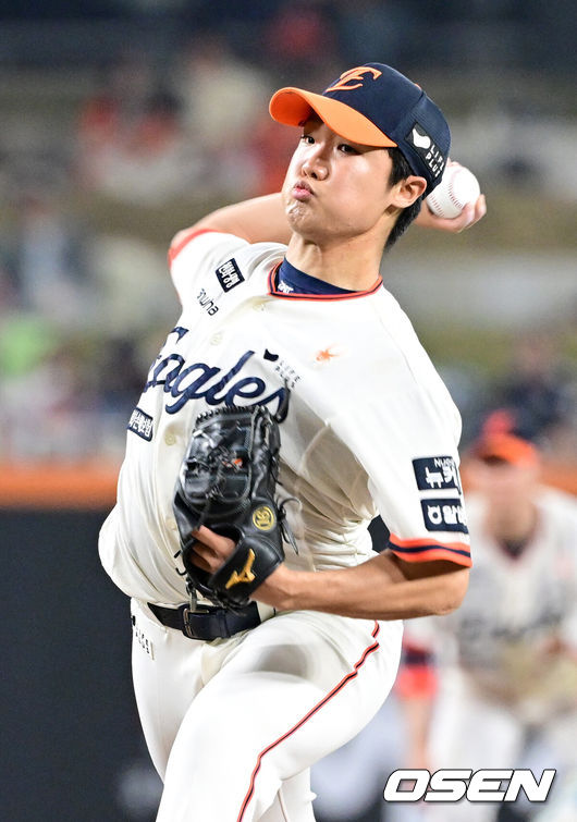 '153km' 선발 정우주 'KKK' 위력투→충격 극복한 김서현 삼자범퇴…한화 17안타 폭발, 상무 추격 따돌렸다