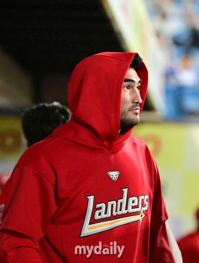 'SSG 초강수' 선수 의지가 사령탑 원칙을 깼다→화이트 전격 불펜 대기 "복수하고 싶다고 하더라" [MD대구 준PO4]