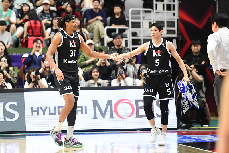 [BK 리뷰] ‘4Q 해결사로 나선 김선형’ KT, 한국가스공사와 역전극 끝에 승리