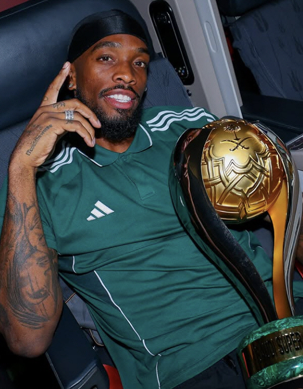 "충격" '도박 논란'→'사우디에서 주급 42만 7000파운드'…英 맨유→토트넘 EPL 복귀설 '결단 내렸다'