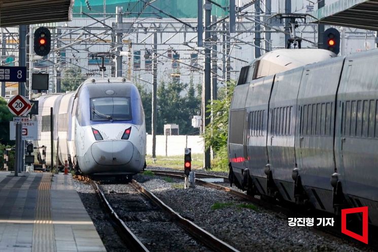 [2025국감]"38분 더 걸리는 KTX서울~부산, 요금은 같아…SRT는 600원 할인"