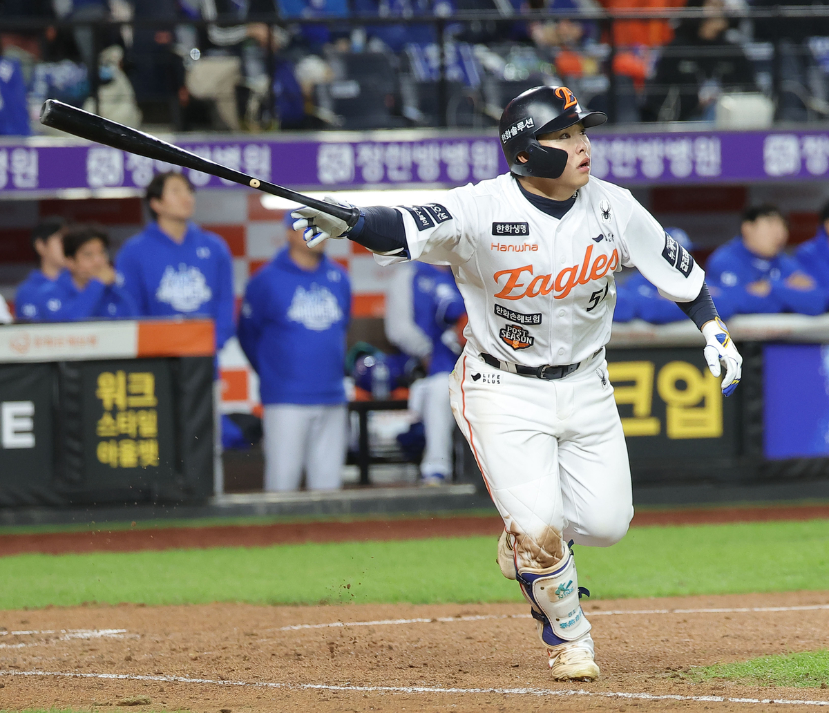 한화, 삼성 꺾고 19년 만에 한국시리즈 진출···LG 잡으러 간다[PO5]