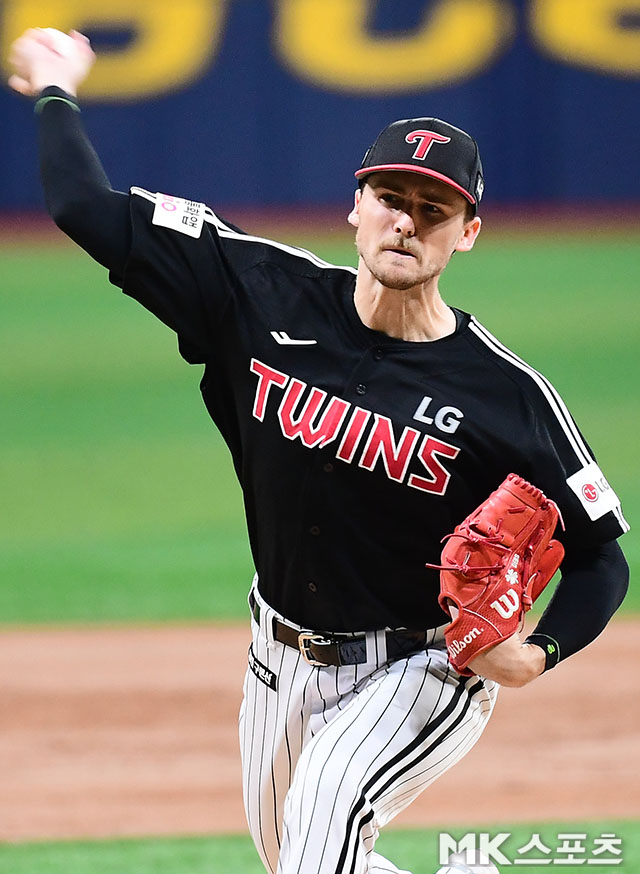 26년 만의 KS 정상 노리는 한화, 1차전 선발투수로 문동주 낙점…LG는 톨허스트로 맞불 [KS1]