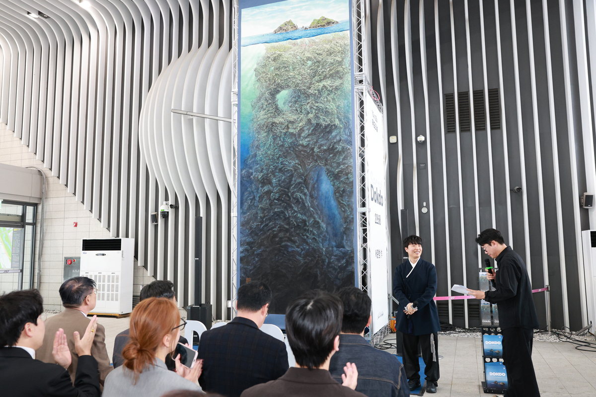 2268m의 감동, 6m 한지 위에 피어난 울릉독도