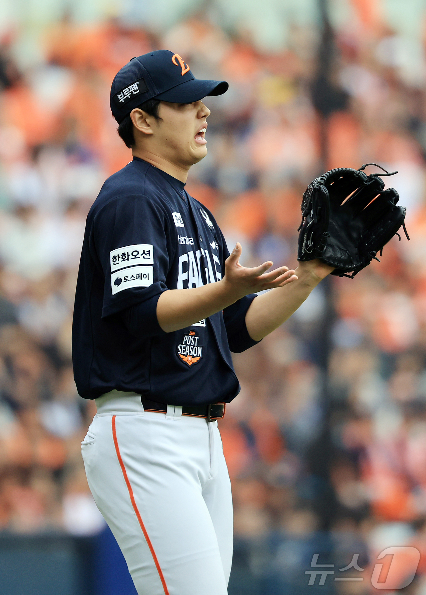 한화 문동주, 또 LG 못 넘었다…4⅓이닝 4실점 강판[KS1]